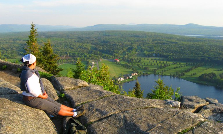Hiking Mont Pinacle in Quebec's Eastern Townships