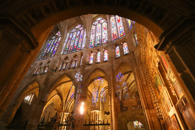 The Incredible Stained Glass of León Cathedral (Spain)